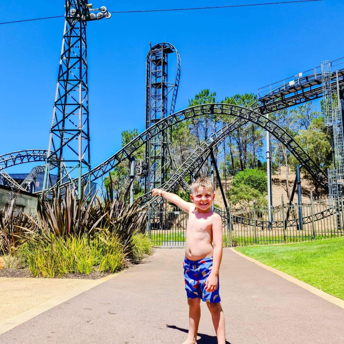 The Ultimate Review of Adventure World for families in Perth by Buggybuddys