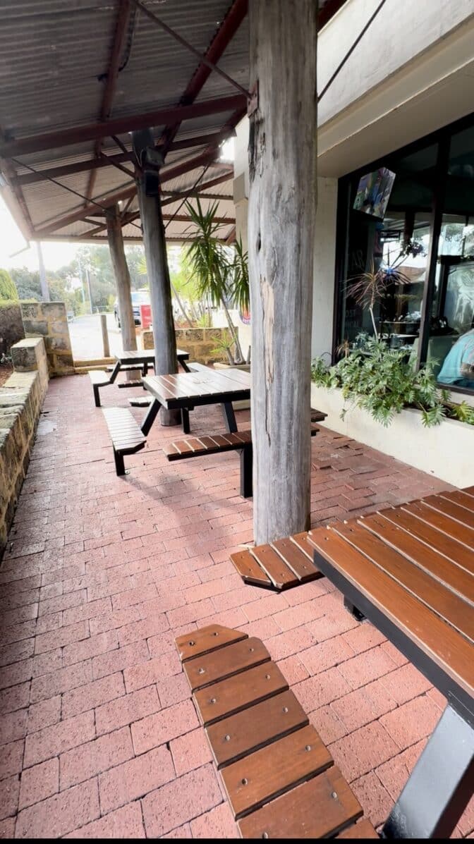 Wanneroo Tavern, Wanneroo - Buggybuddys guide to Perth