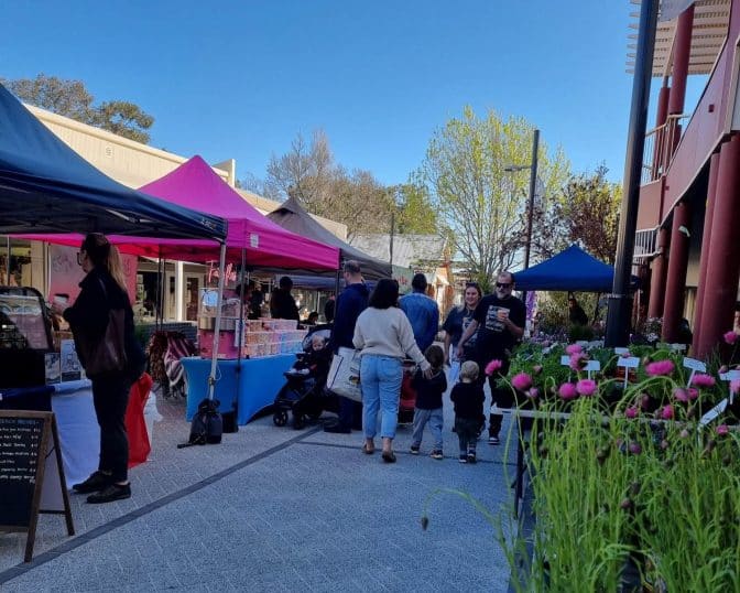Kalamunda Farmers Market, Kalamunda - Buggybuddys guide to Perth