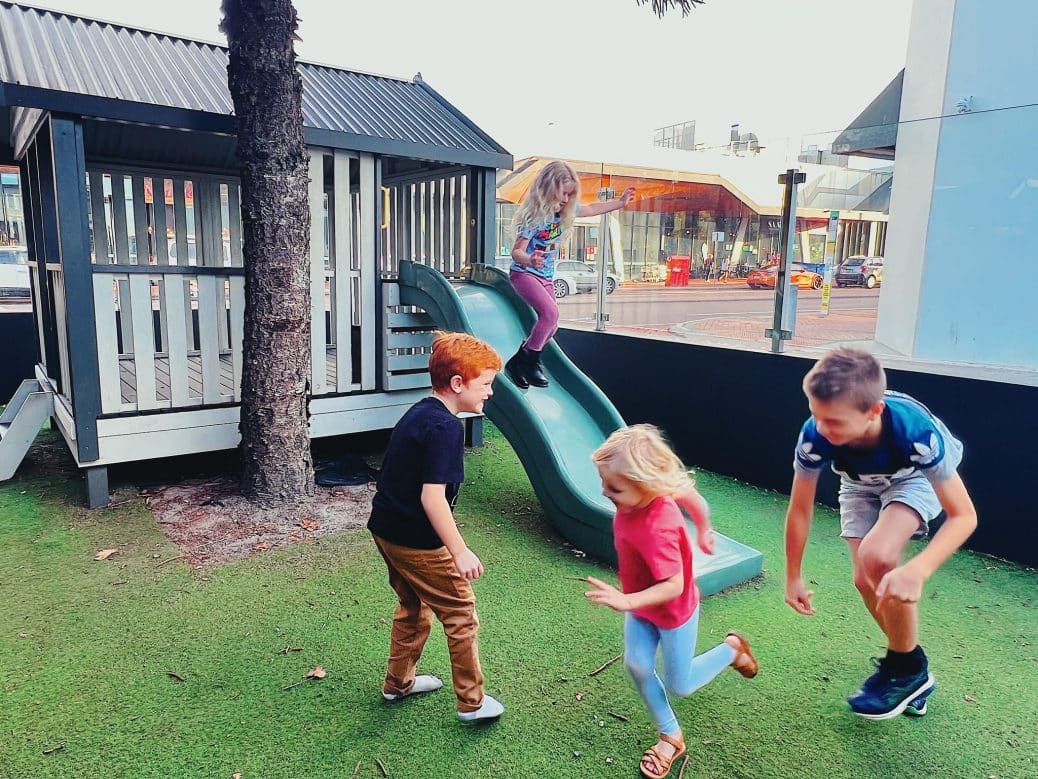 Where You Can Find Pubs with Playgrounds in Perth