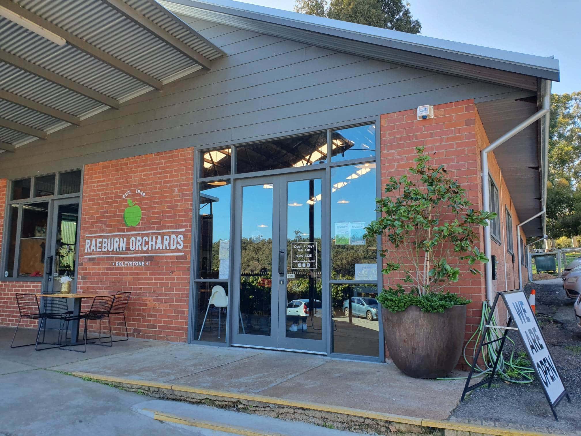 Raeburn Orchards, Roleystone - Buggybuddys guide to Perth