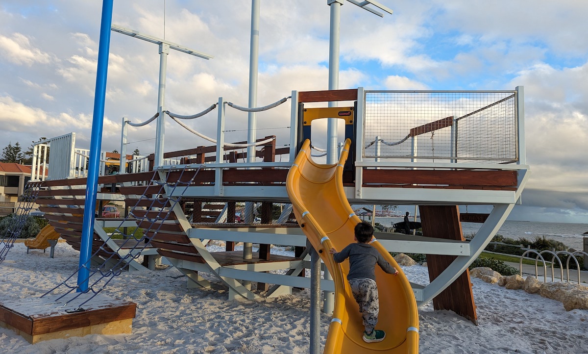 Dutch Inn Playground, Cottesloe - Buggybuddys guide for families in Perth