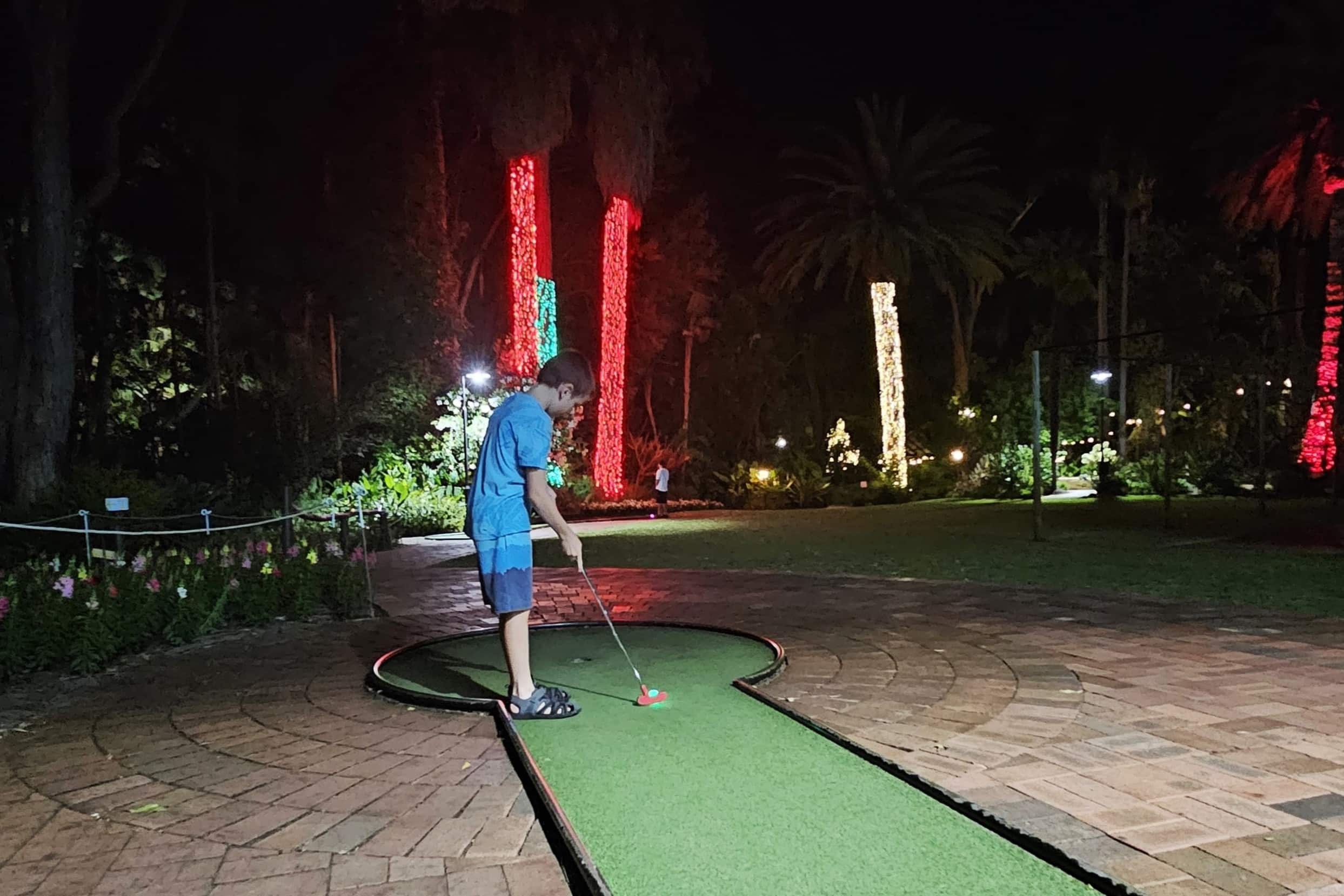 Mini Golf at Wanneroo Botanic Gardens - Buggybuddys guide to Perth
