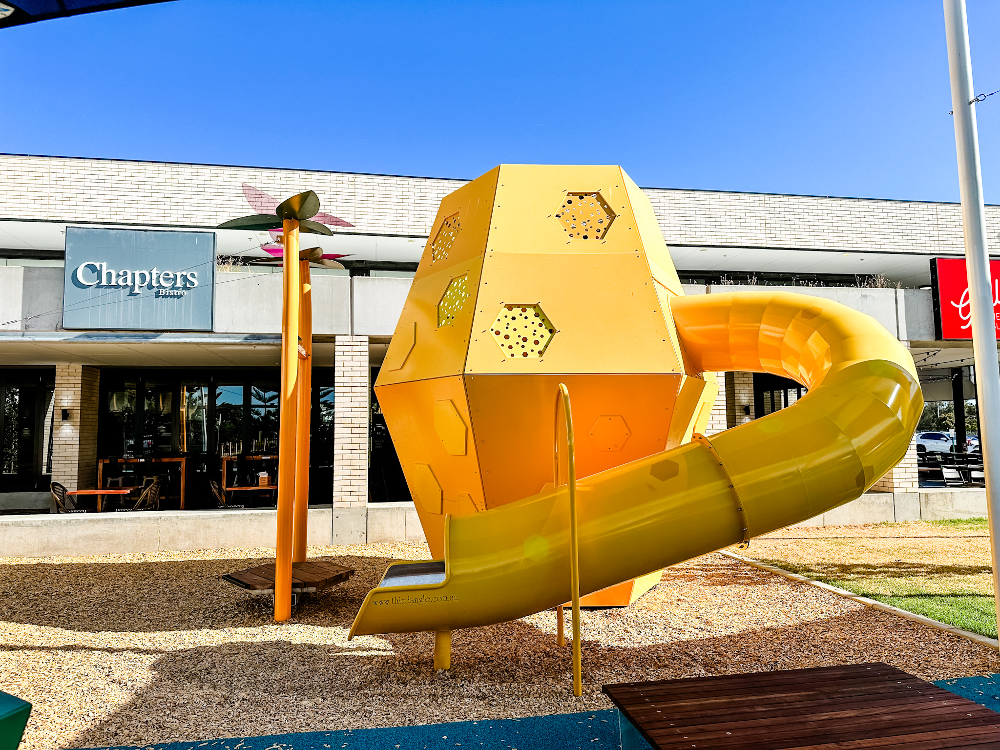 Currambine Central Playground - Buggybuddys guide for families in Perth