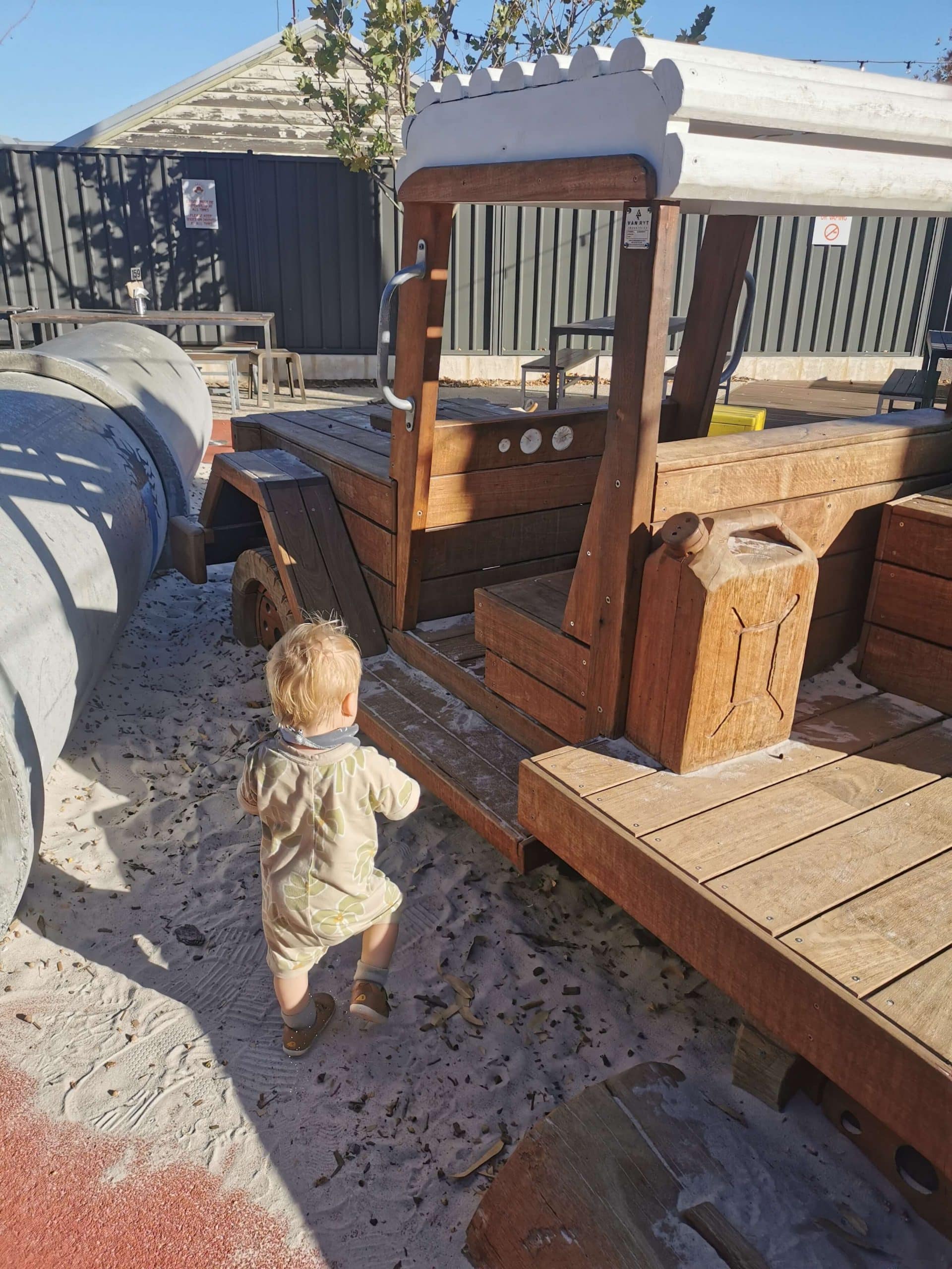 Charlie's Paddock, Piara Waters - Buggybuddys guide to Perth