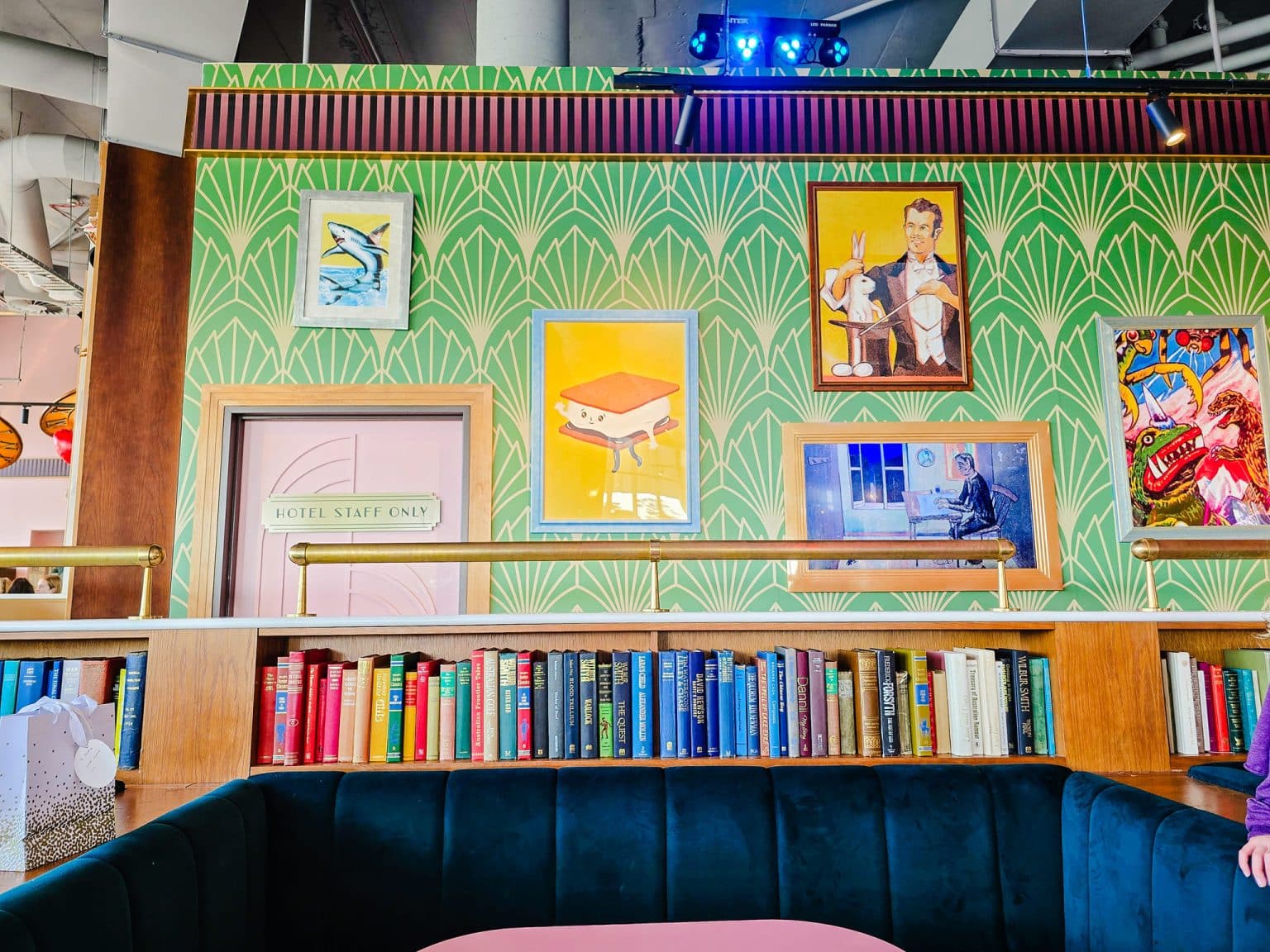 Hijinx Hotel, Karrinyup - Buggybuddys guide to Perth