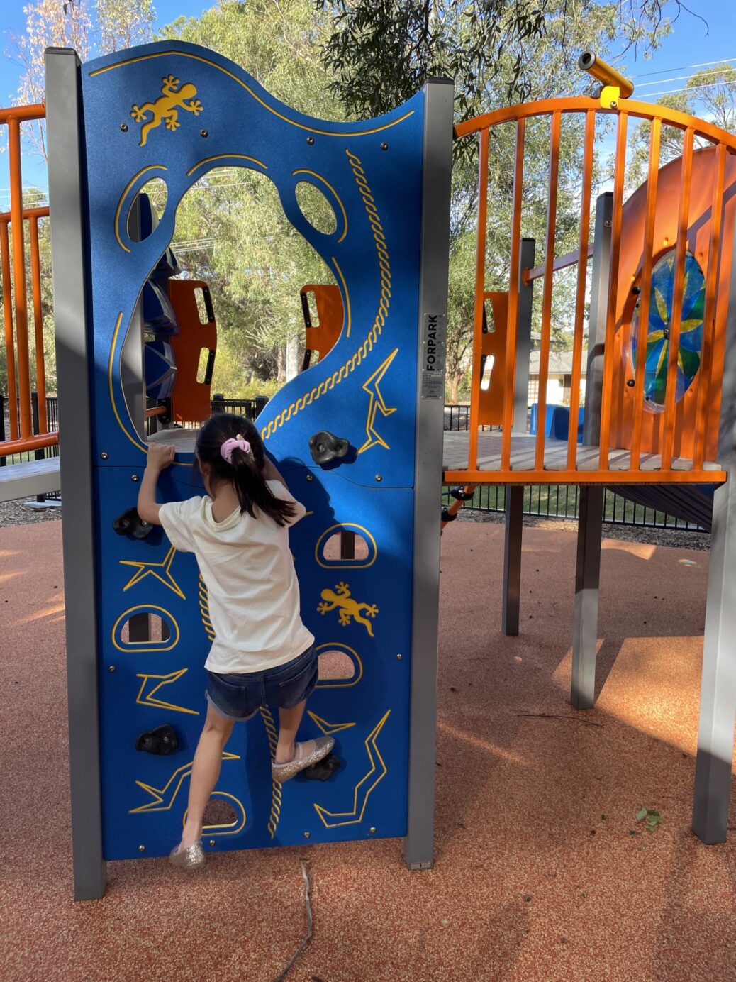 Boyle Lane All Abilities Playground - Buggybuddys guide for families in ...