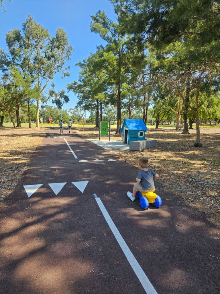 Hossack Park - Buggybuddys guide for families in Perth